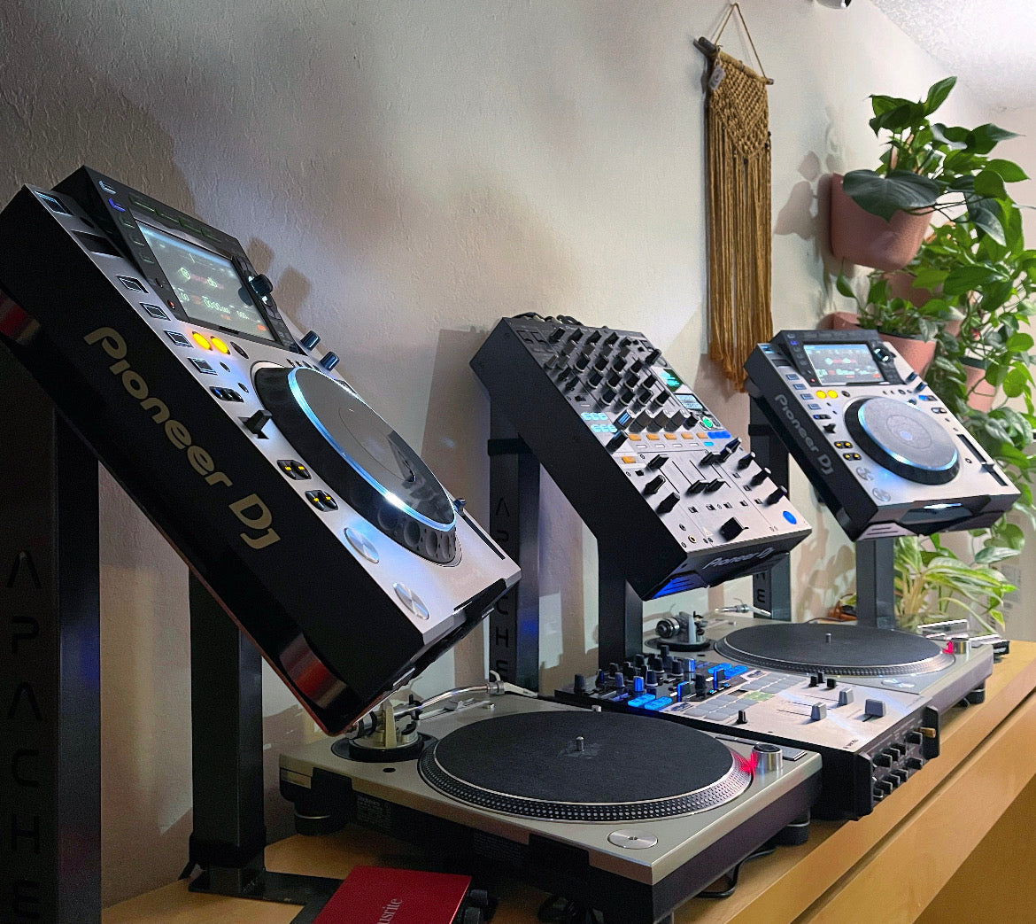 DJ Stands – Apache Audio