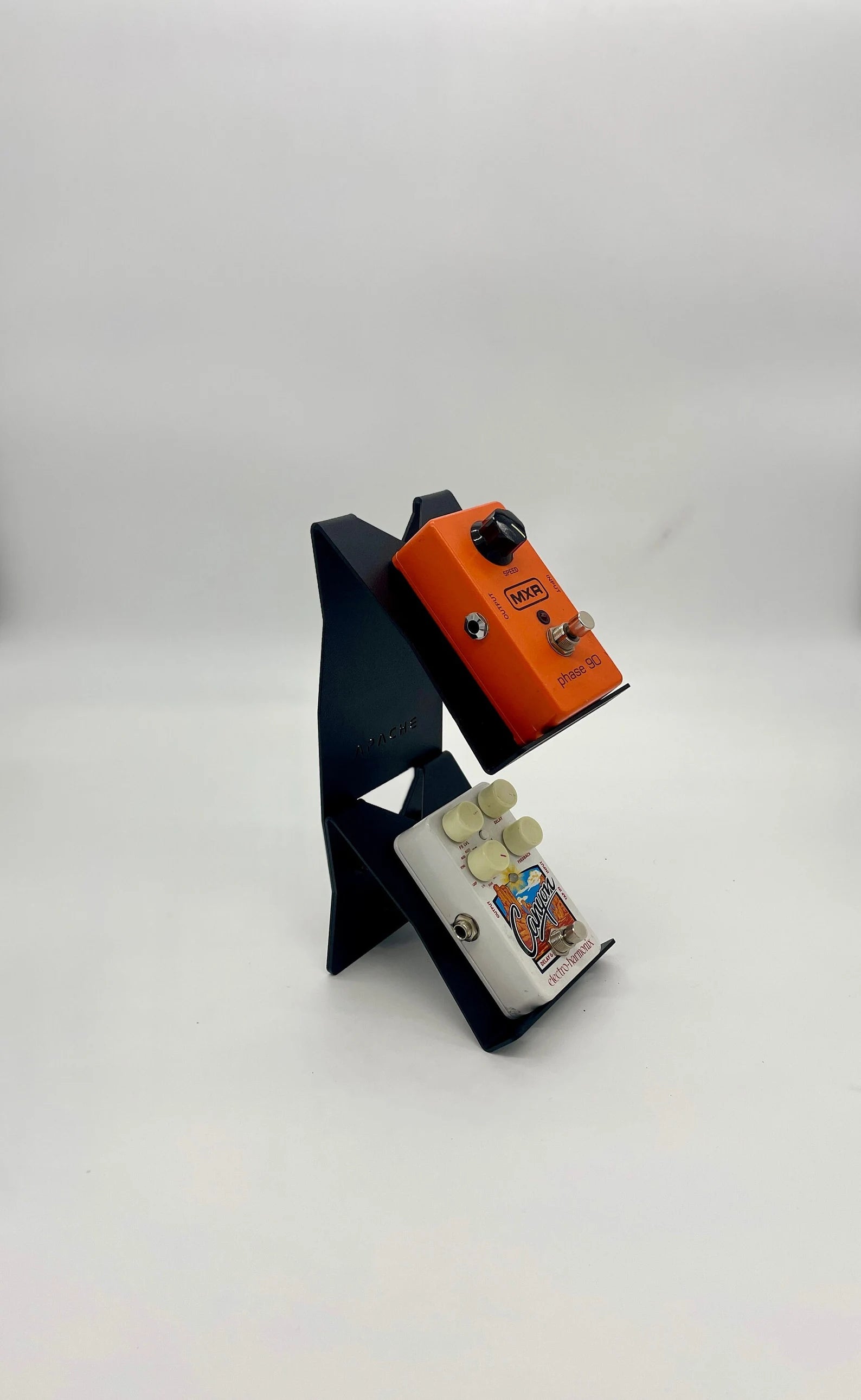 Dub FX Pedal Stand – Apache Audio