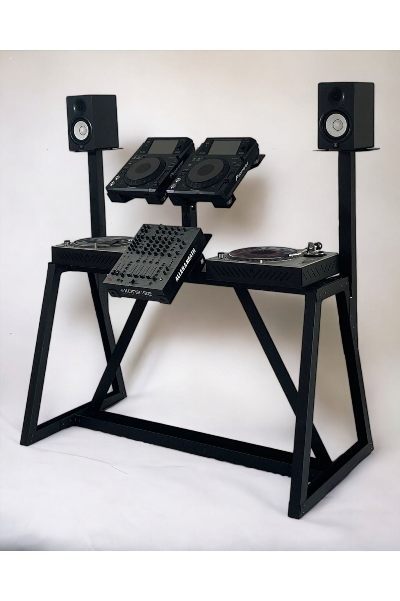 A-Frame Fullsize Workstation – Apache Audio